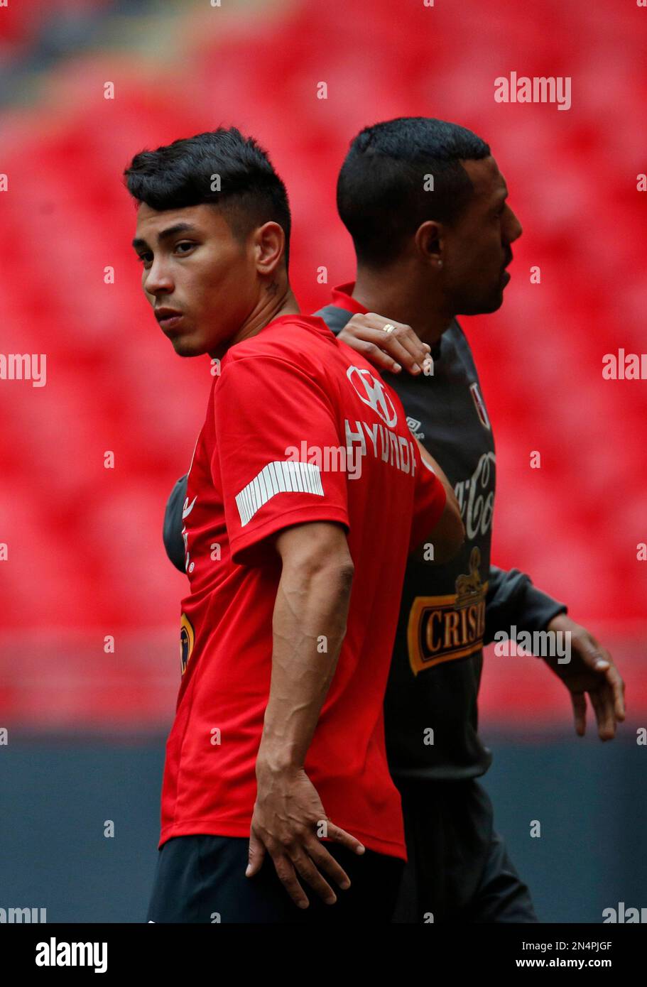 Jean Deza, left, of Peru's soccer national team who plays for ...
