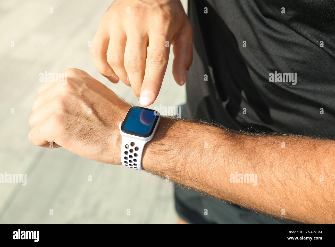 Man using modern smart hi-res stock photography and images - Alamy