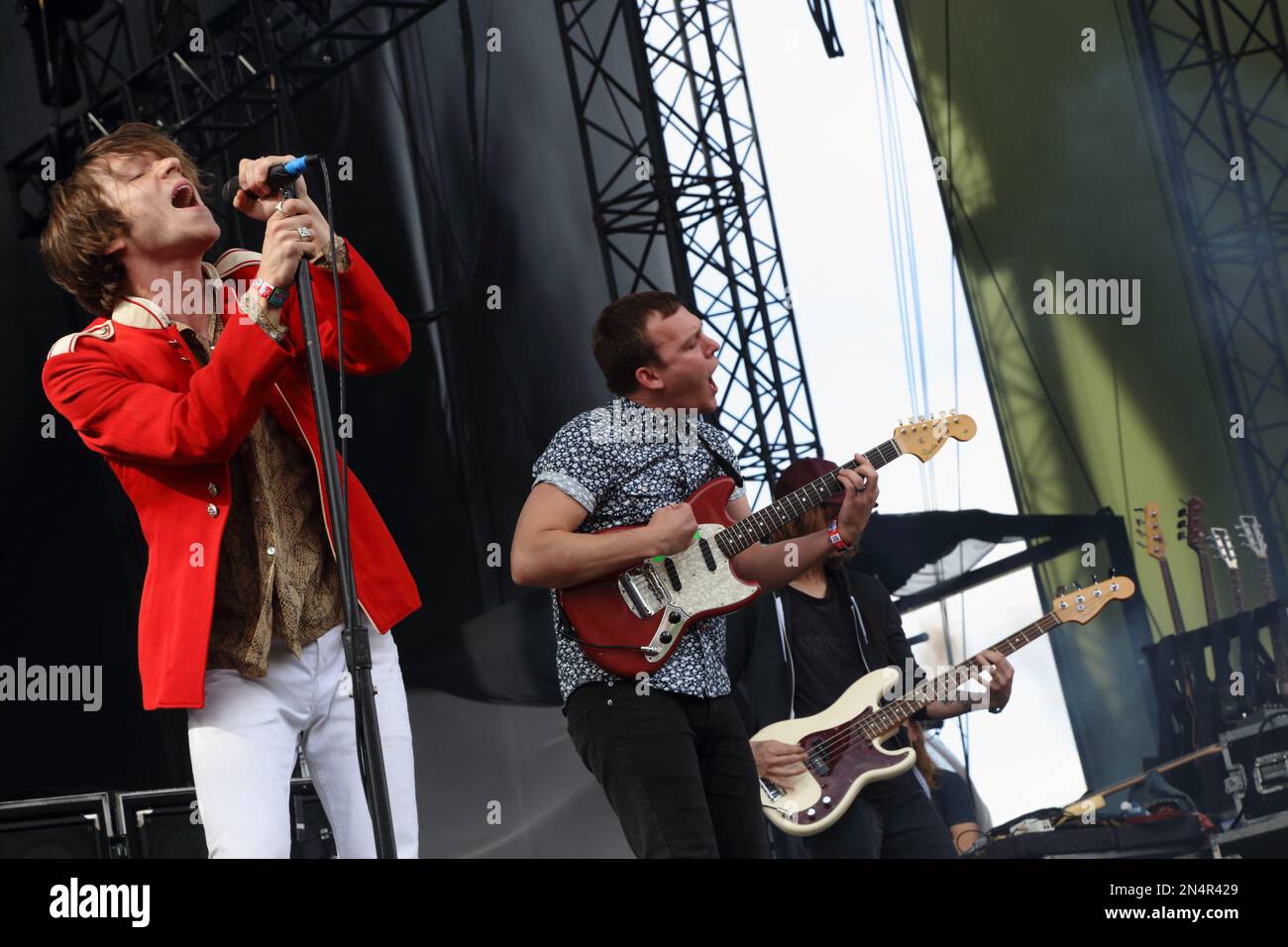 Matt Shultz (L), Brad Shultz and Cage the Elephant performs at The ...