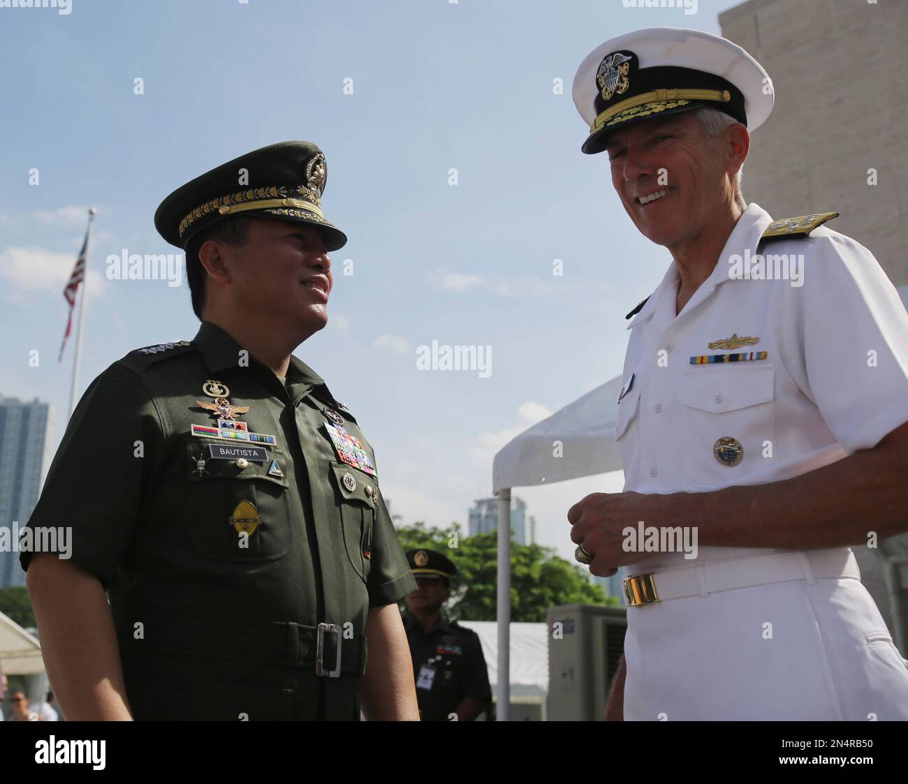 Philippine Mlitary Chief Emmanuel Bautista, left, talks with U.S ...