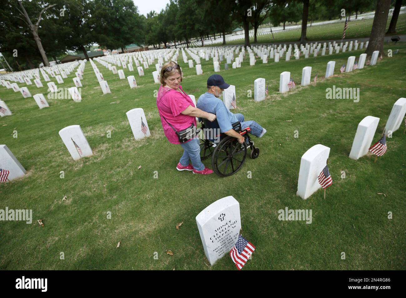 Glenda Gaines and her husband Gary Gaines visit Little Rock National ...