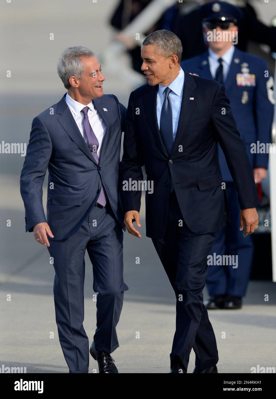 President Barack Obama right, talks with Chicago Mayor Rahm Emanuel ...