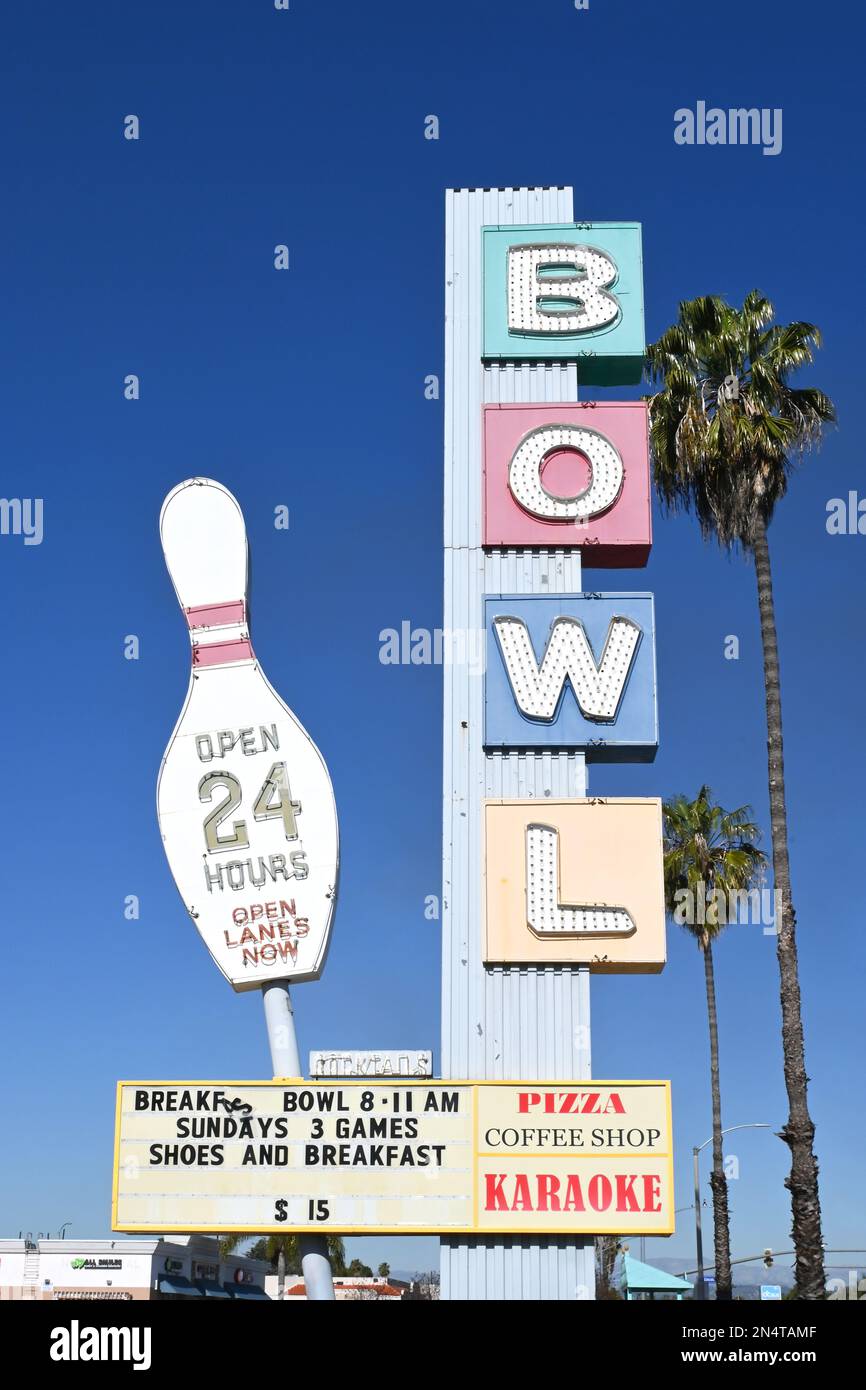 ANAHEIM, CALIFORNIA - 8 FEB 2023: Sign at the Linbrook Bowling Center ...