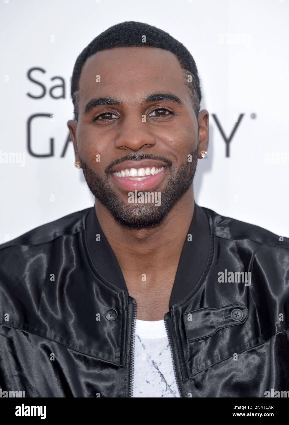 Jason Derulo arrives at the Billboard Music Awards at the MGM Grand ...