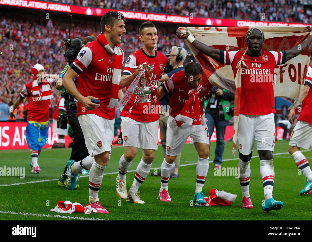 Arsenal's players celebrates their win against Hull City with the ...