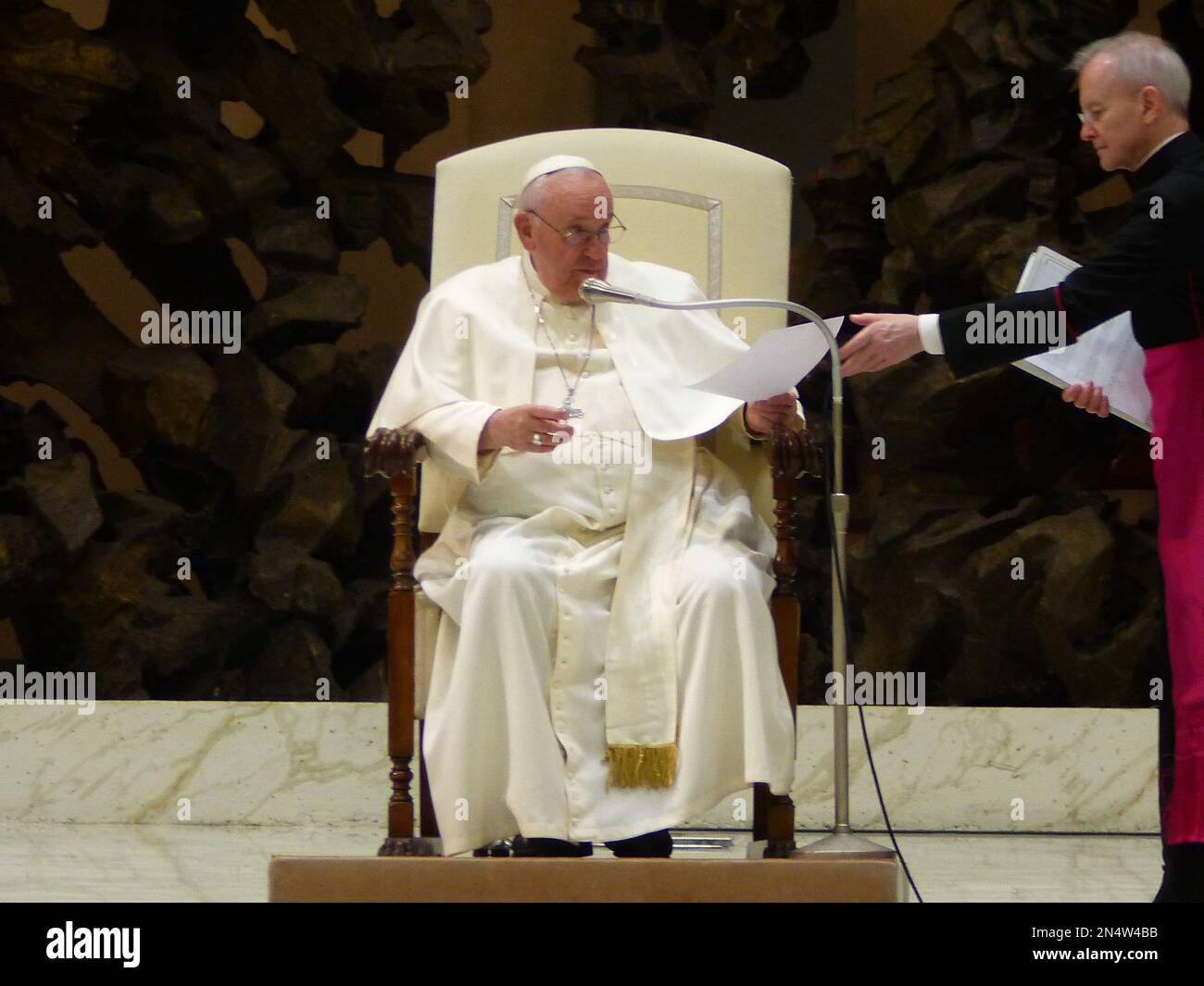 In vatican audience hall hi-res stock photography and images - Alamy