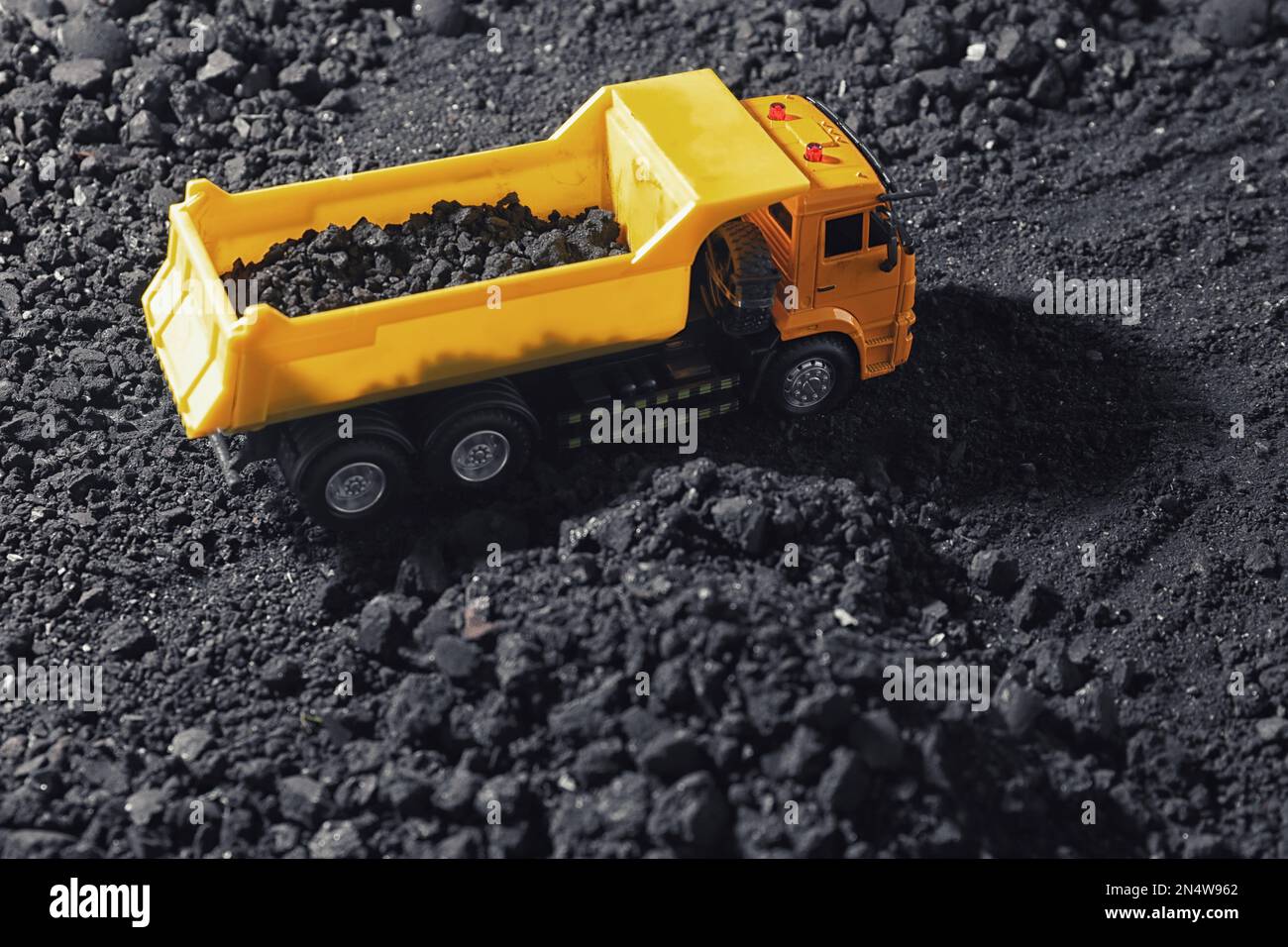 Toy tipper truck hi-res stock photography and images - Alamy