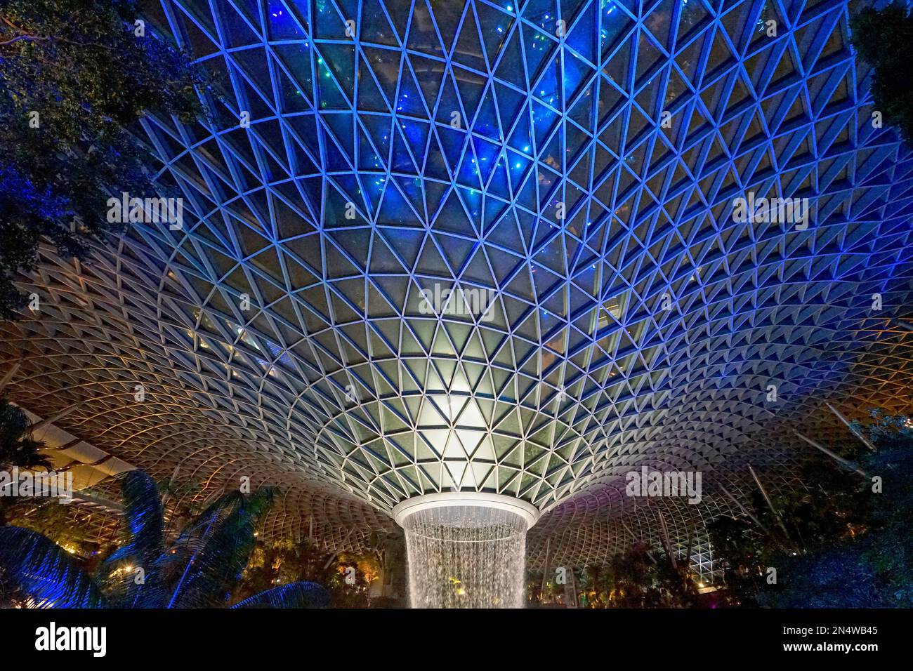 Jewel Waterfall at Changi Airport, Singapore Stock Photo - Alamy