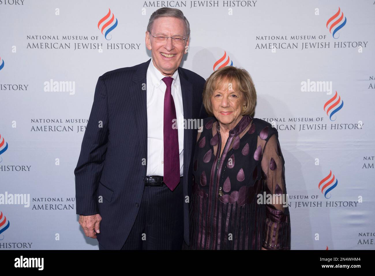 Major League Baseball commissioner Bud Selig, left, and his wife ...