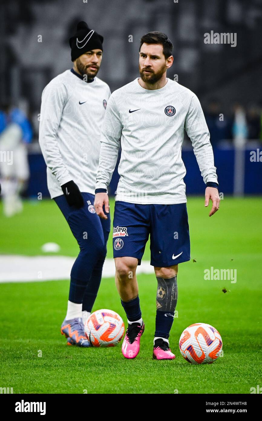 Marseille. 8th Feb, 2023. Paris Saint-Germain's Neymar (L) and Lionel ...
