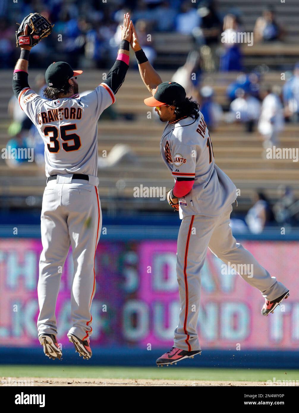 San Francisco Giants shortstop Brandon Crawford (35) celebrates with ...