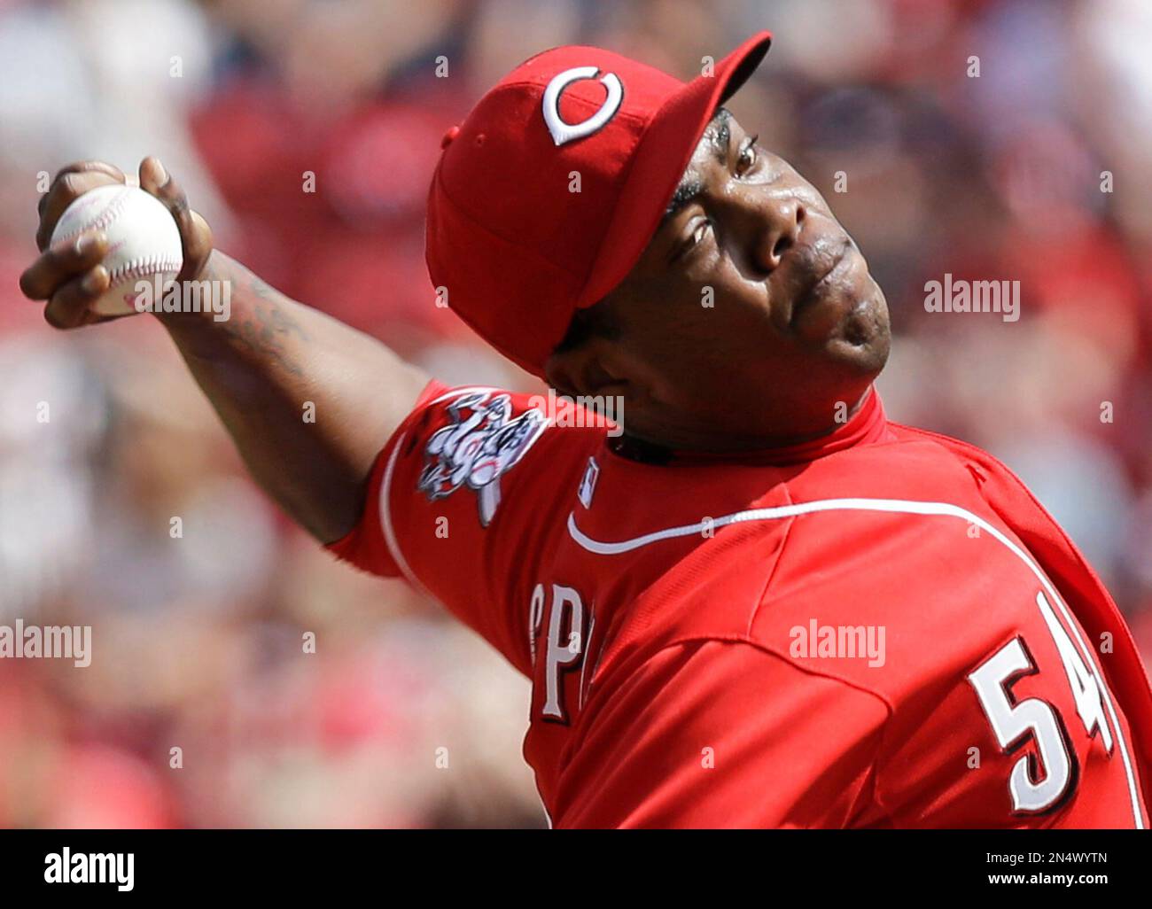 Cincinnati Reds relief pitcher Aroldis Chapman throws against the ...