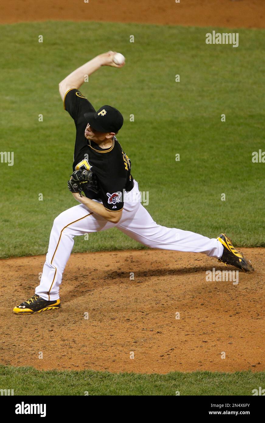 Pittsburgh Pirates relief pitcher Mark Melancon (35) plays in the ...