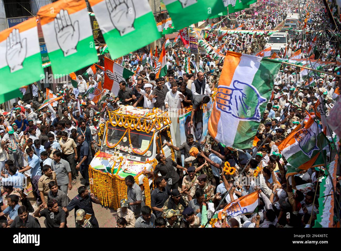 India’s ruling Congress party Vice President Rahul Gandhi, center ...