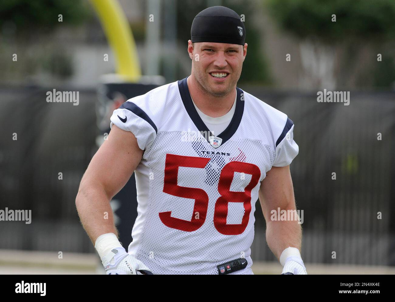 Houston Texans outside linebacker Brooks Reed takes the field during a ...