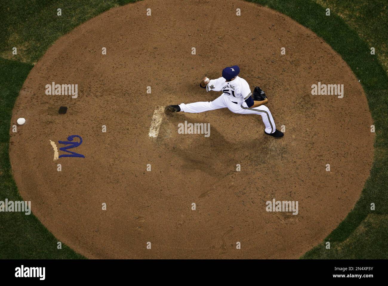 Milwaukee Brewers relief pitcher Wei-Chung Wang throws during the ninth ...