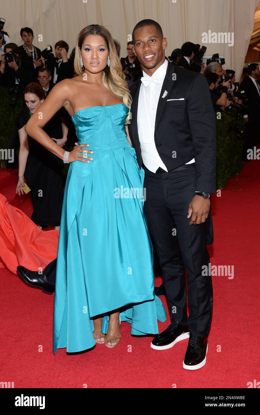 Elaina Watley, left, and Victor Cruz attend The Metropolitan Museum of ...
