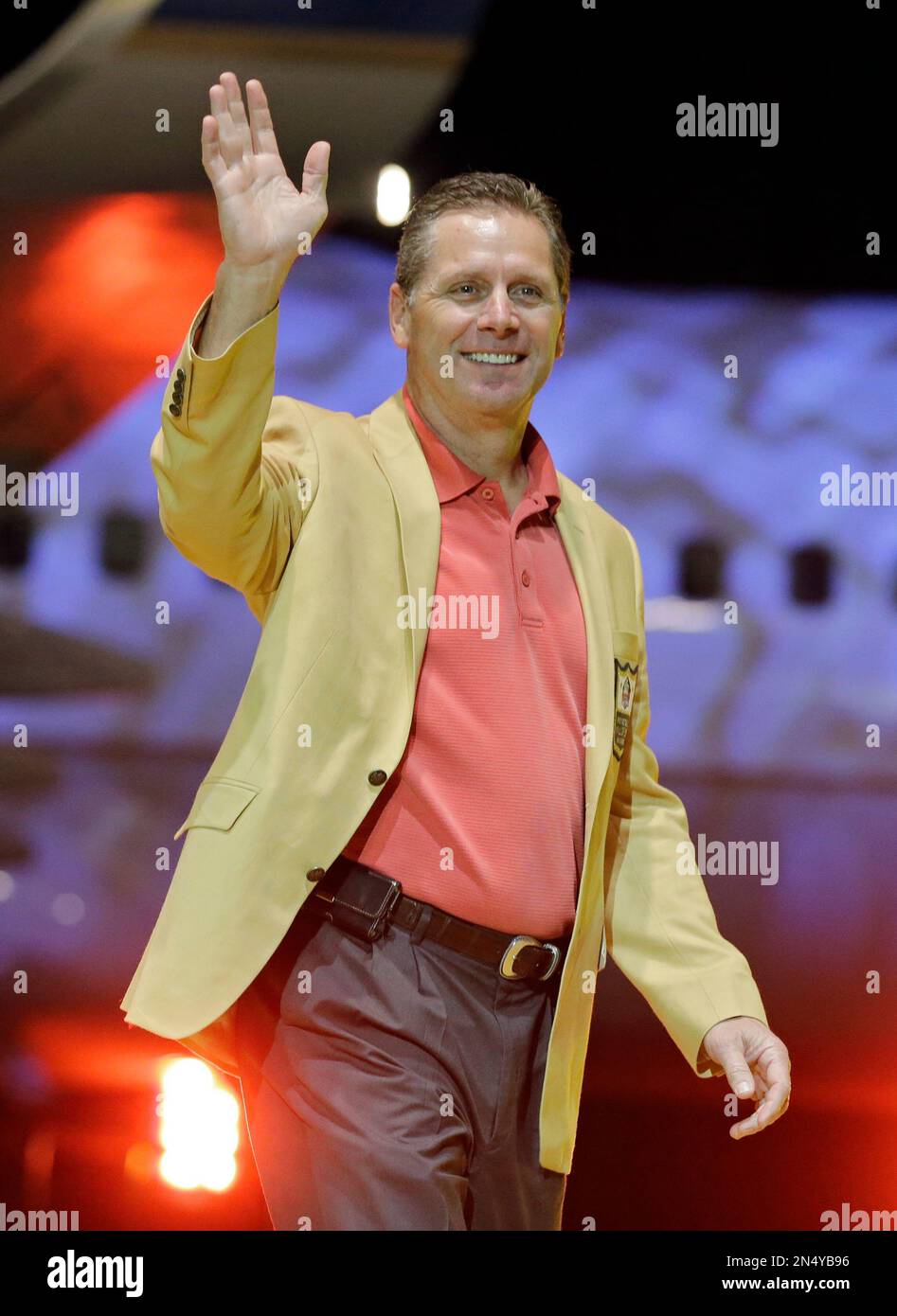 Steve Largent is introduced before the inaugural Pro Football Hall of ...