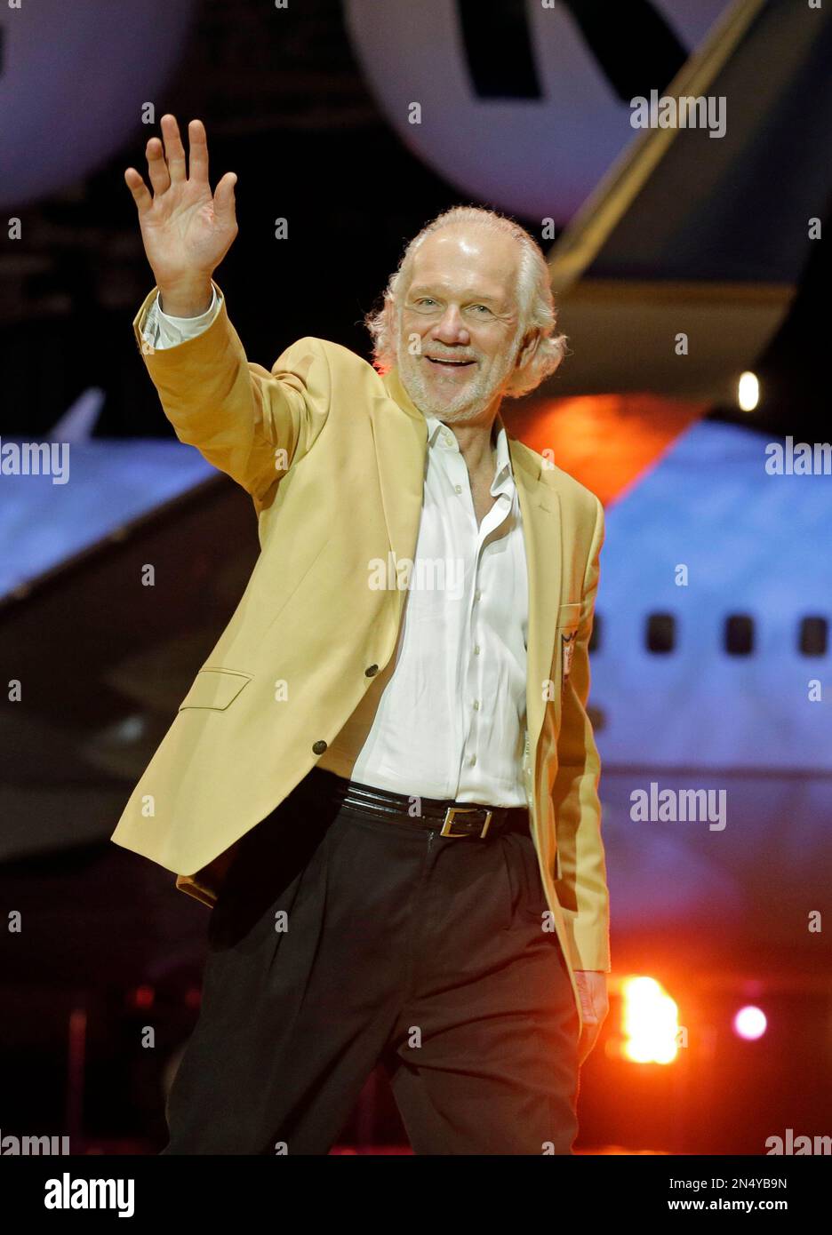 Jack Ham is introduced before the inaugural Pro Football Hall of Fame ...