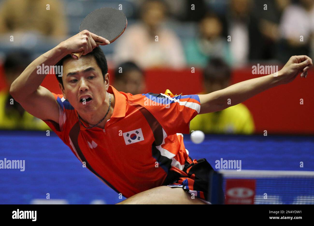 Joo Saehyuk of South Korea competes against Chen Chien-An of Taiwan ...