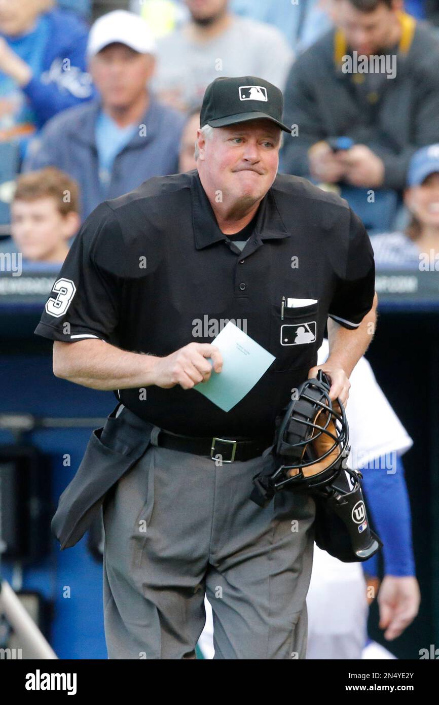 Umpire Tim Welke during a baseball game between the Detroit Tigers and ...