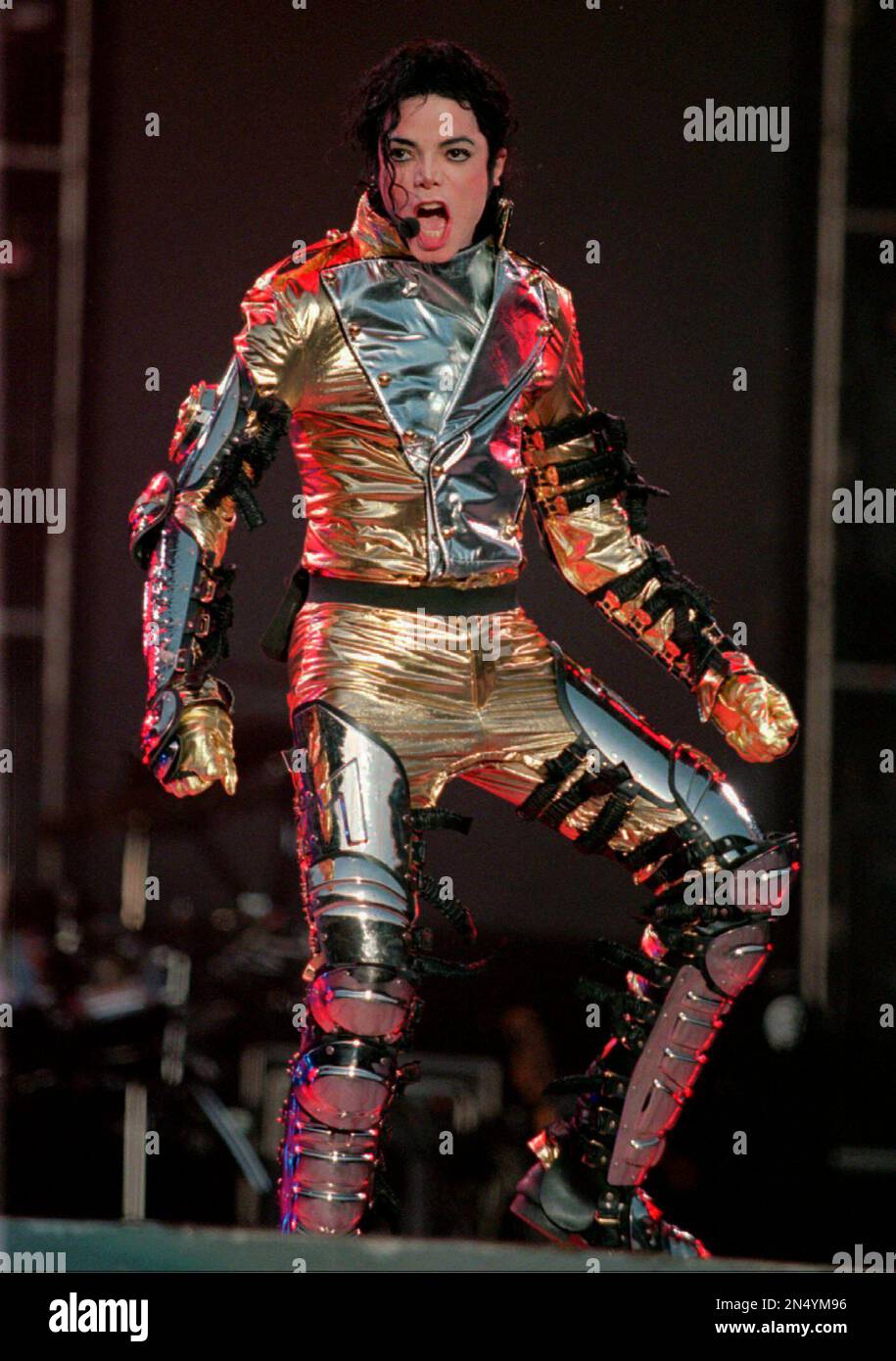 FILE - In this May 31, 1997 file photo, U.S. Popstar Michael Jackson ...