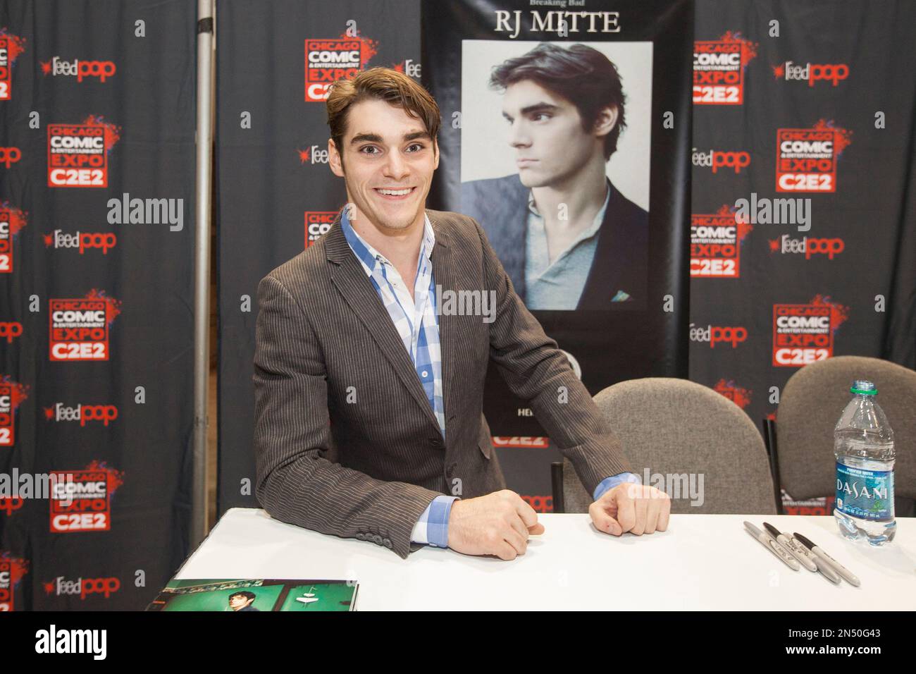 Breaking Bad actor RJ Mitte at the Chicago Comic & Entertainment Expo ...