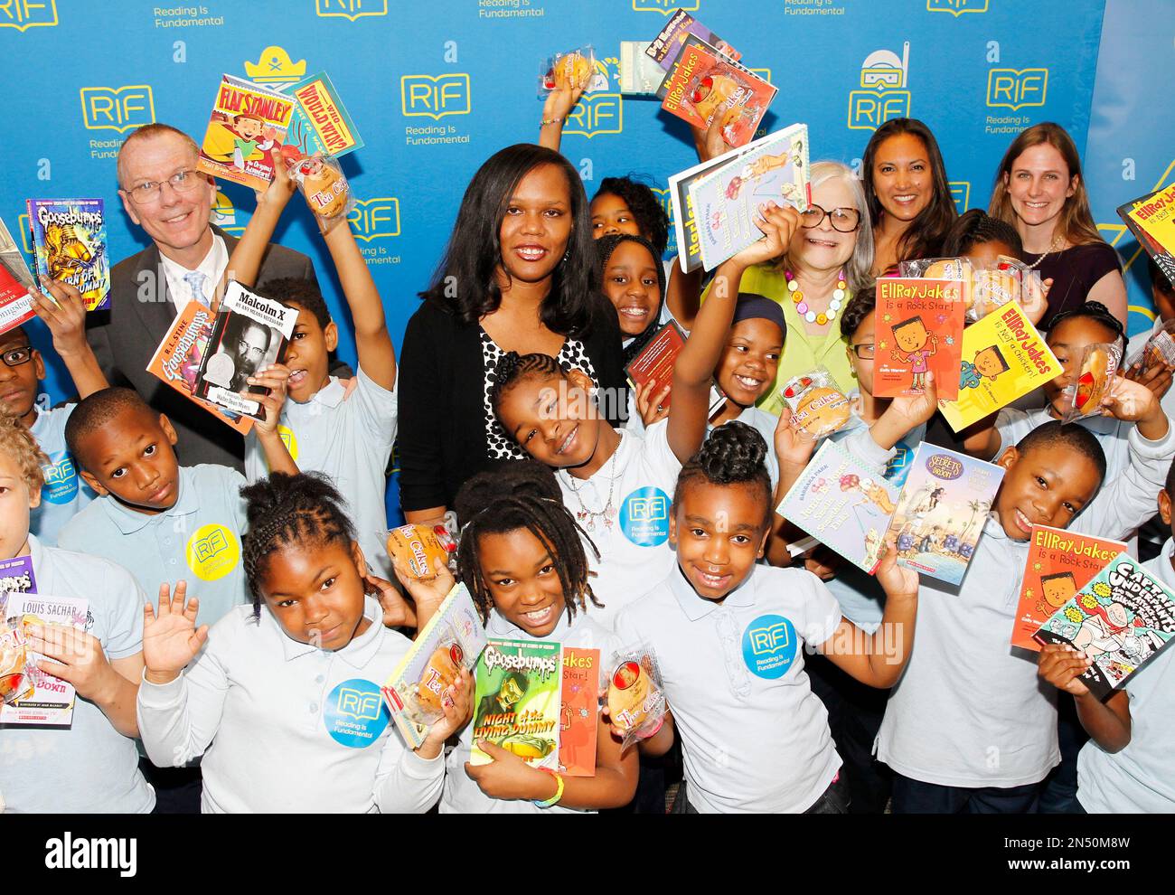 IMAGE DISTRIBUTED FOR READING IS FUNDAMENTAL - Author Kelly Starling ...