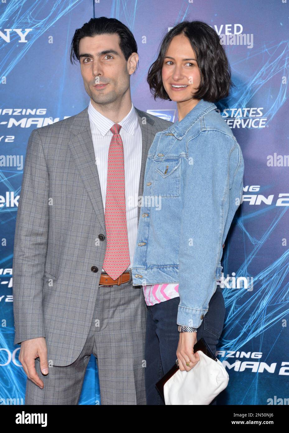 Actor Louis Cancelmi and girlfriend Elisabeth Waterston attend the ...