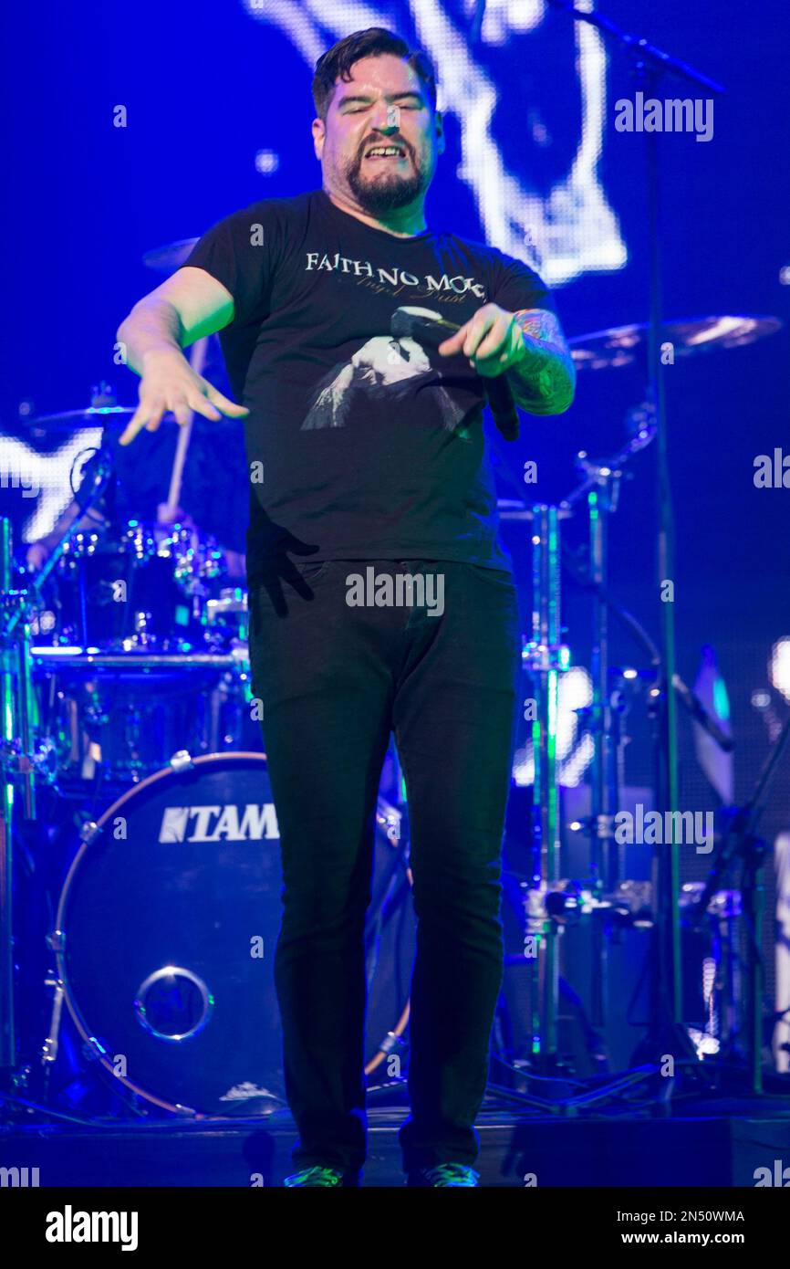 Vocalist Hernan "Eddie" Hermida of Suicide Silence performs at the 6th ...