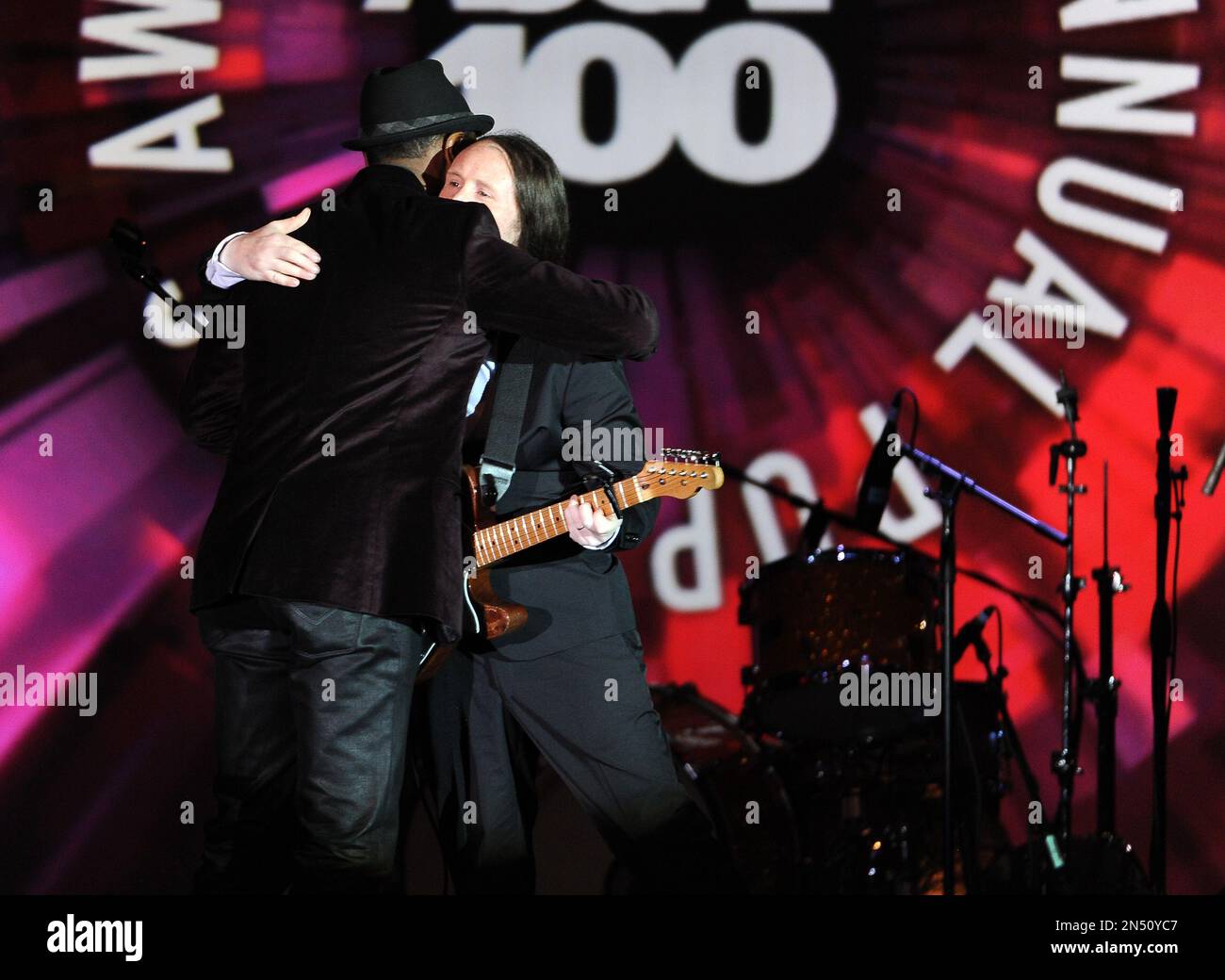 Aloe Blacc, left, and Mike Einziger perform on stage at the 31st Annual ...