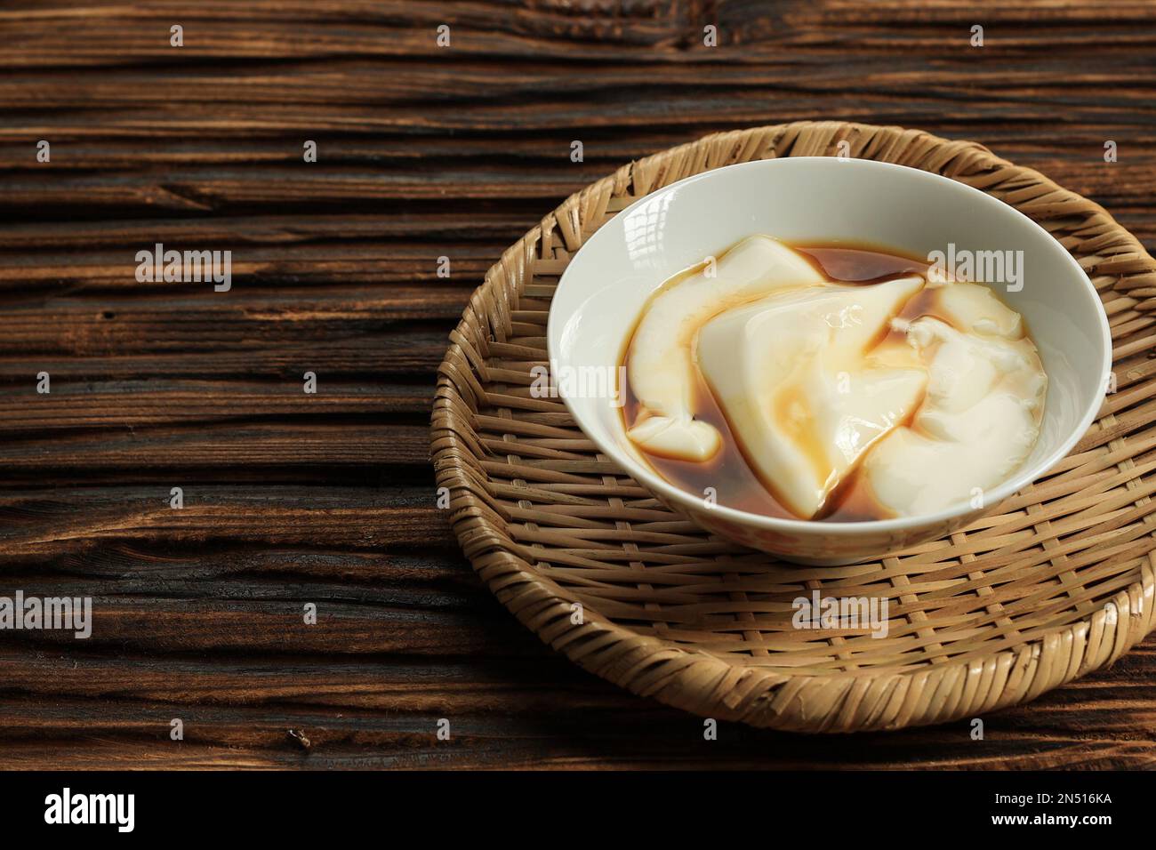 Tounyuu miruku purin hi-res stock photography and images - Alamy
