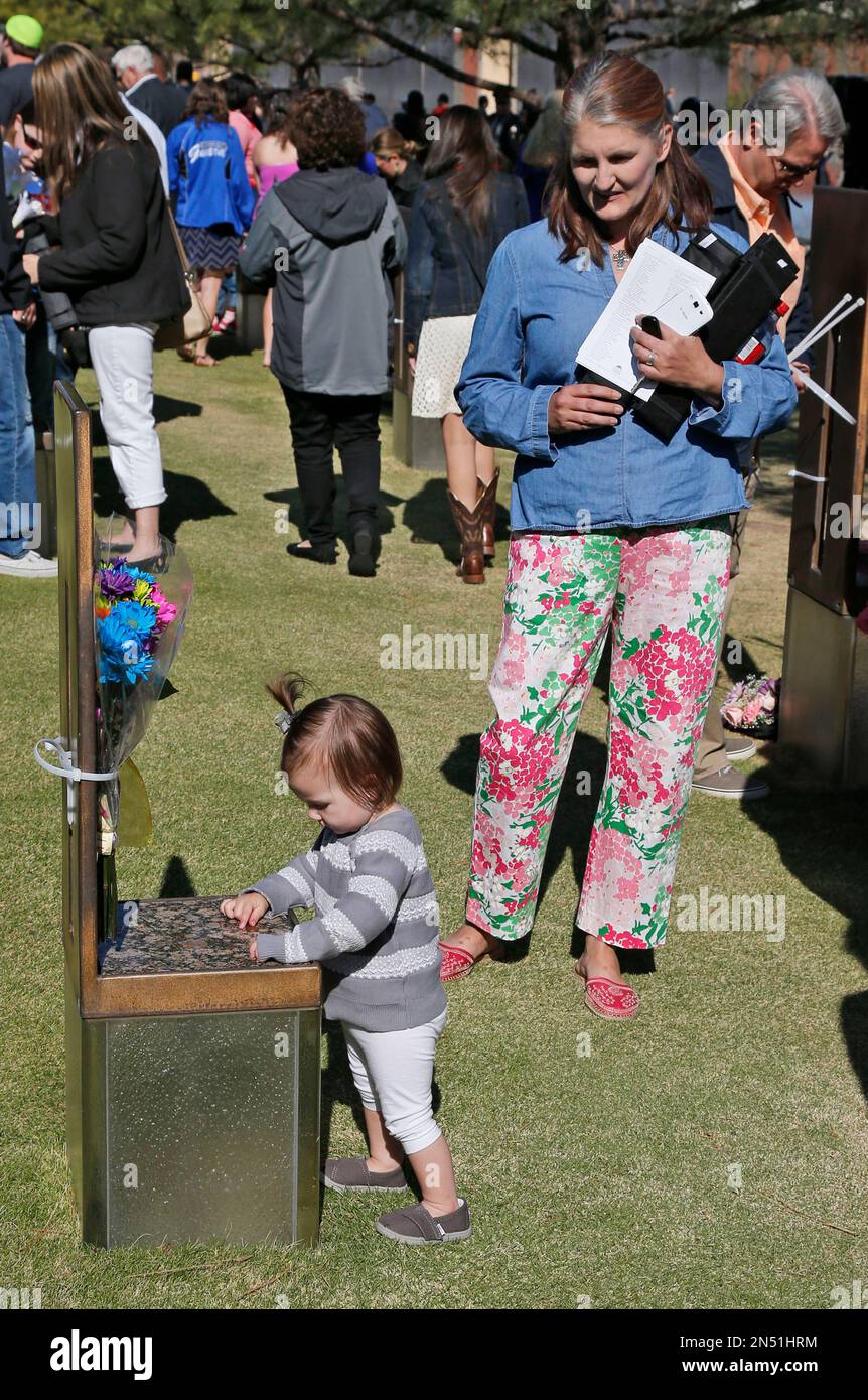 Aren Kok, right, the mother of Baylee Almon, watches as her fifteen ...