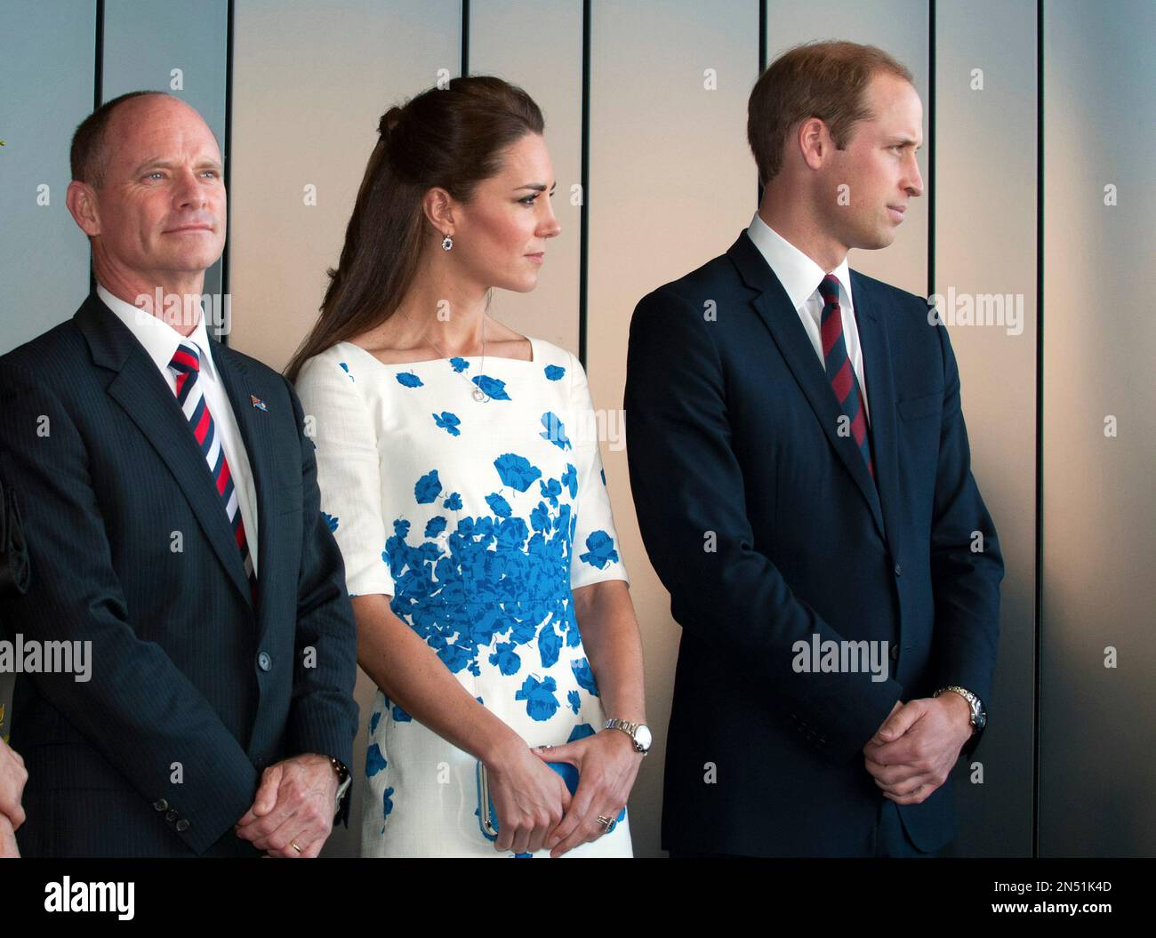 Britain's Prince William, right, and his wife Kate, the Duchess of ...