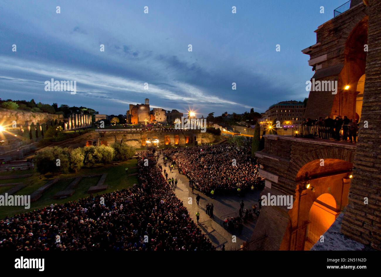 Faithful wait for the arrival of Pope Francis to lead a Via Crucis (Way ...