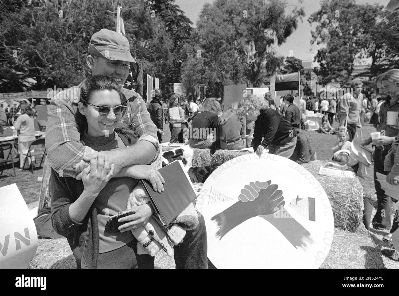 Rodger McAfee, Fresno county rancher who posted $102,500 to free Angela ...