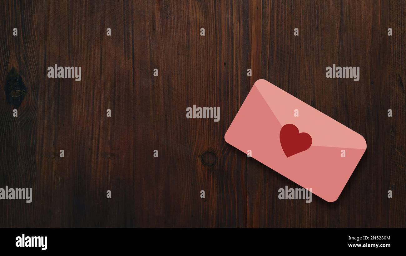 Valentine day envelope with heart Stock Photo - Alamy