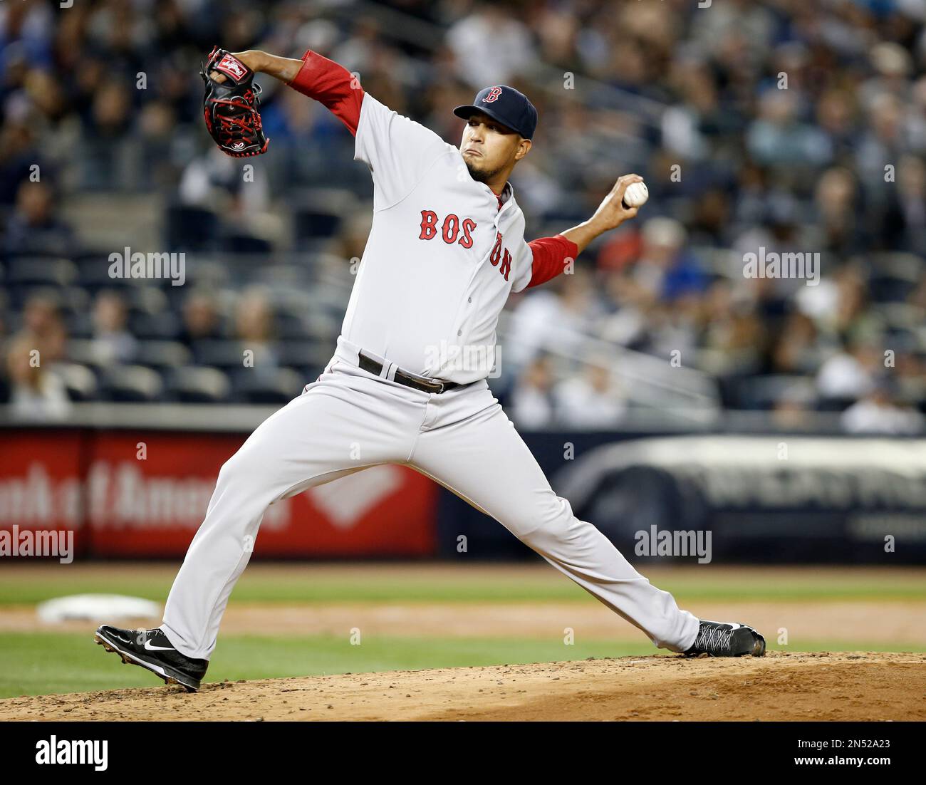 Boston Red Sox starting pitcher Felix Doubront delivers in the fourth ...
