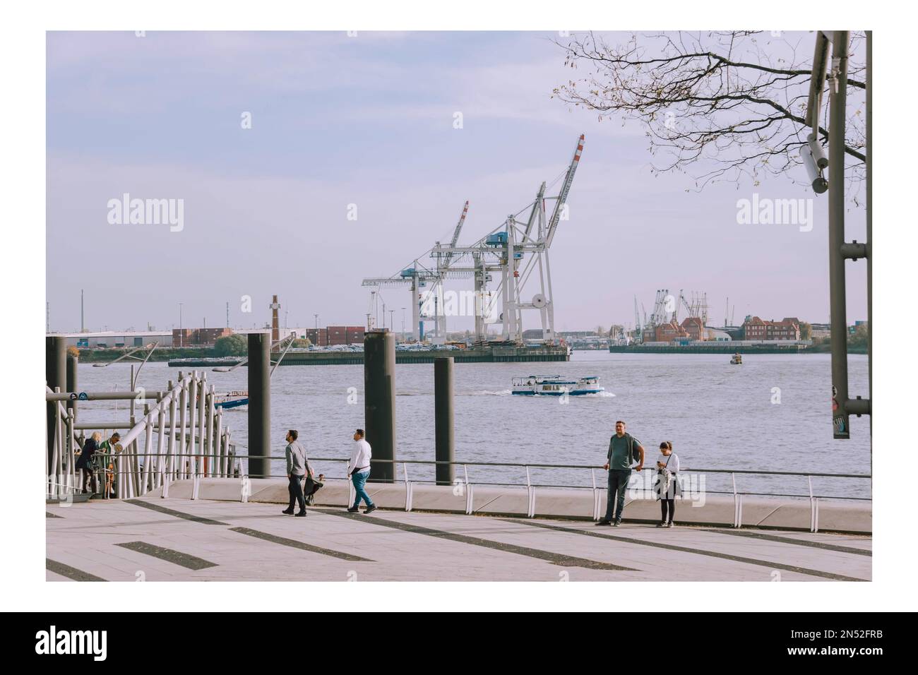 View boats sailing in Cut Out Stock Images & Pictures - Alamy