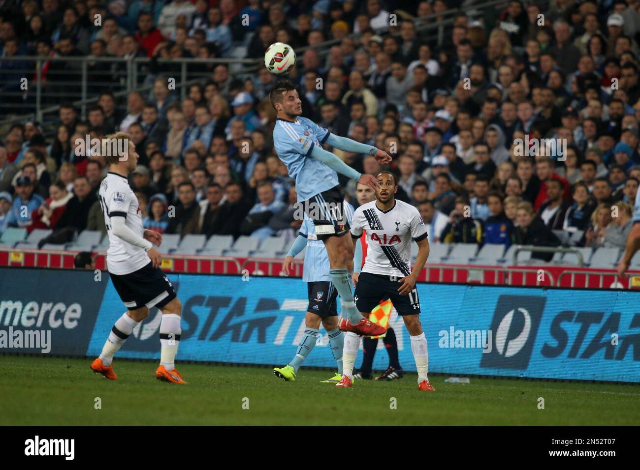 Tottenhamhotspurstadium hi-res stock photography and images - Alamy
