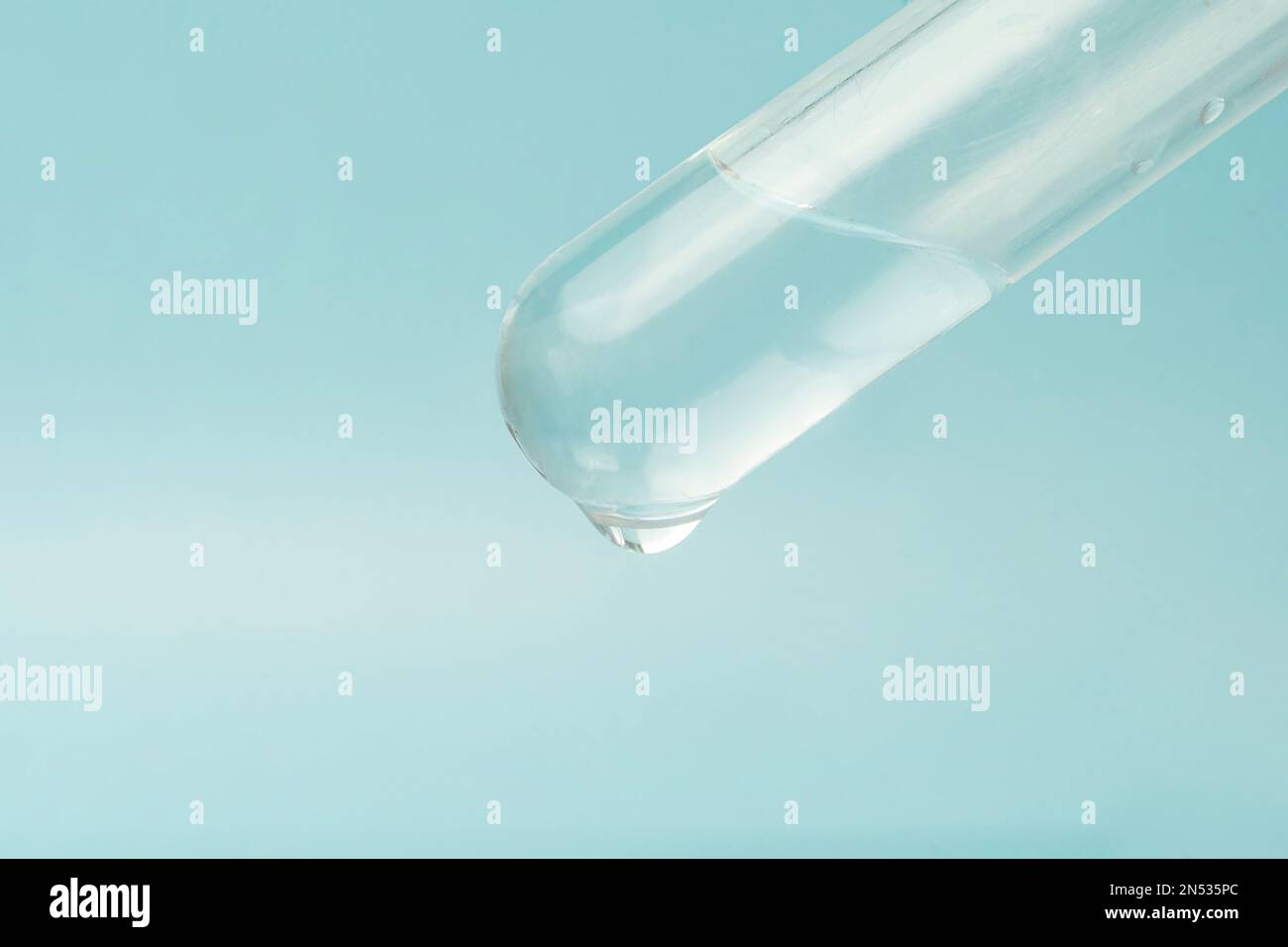 Beaker with a clear liquid hi-res stock photography and images - Alamy