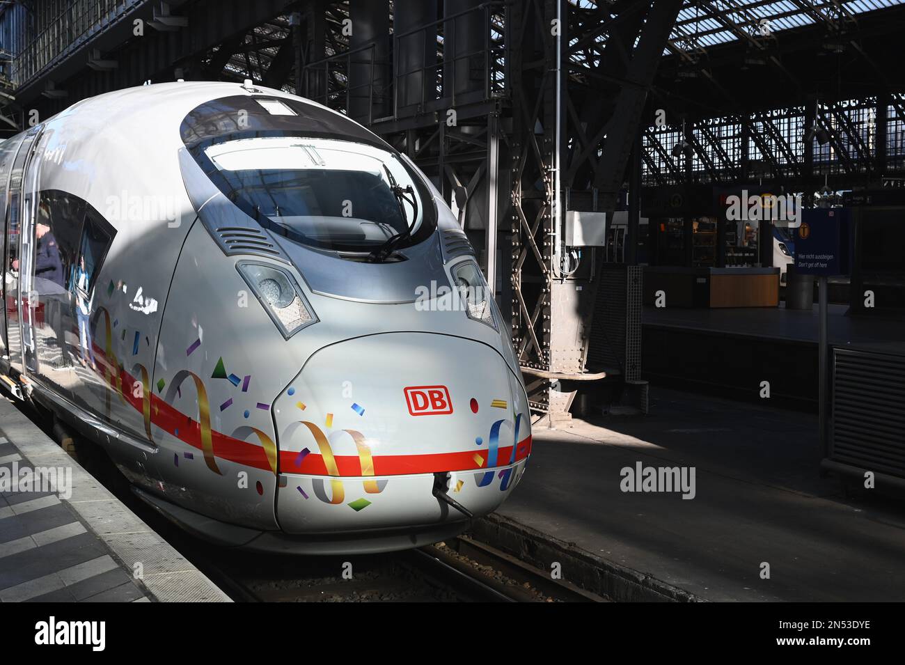 Ice 3neo hi-res stock photography and images - Alamy