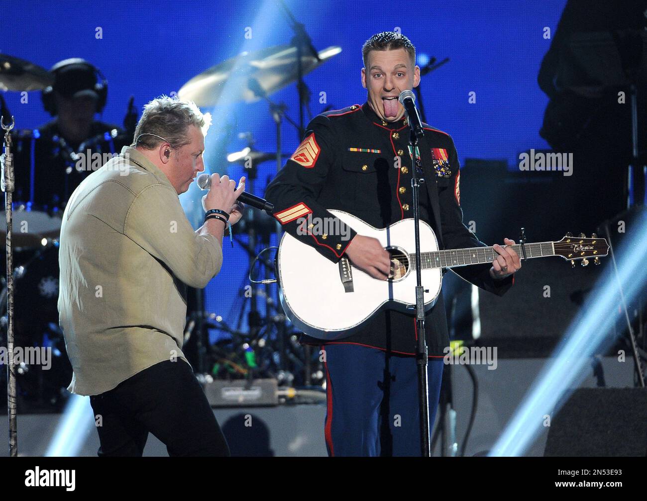 Gary LeVox, of the musical group Rascal Flatts, left, and Brandon ...