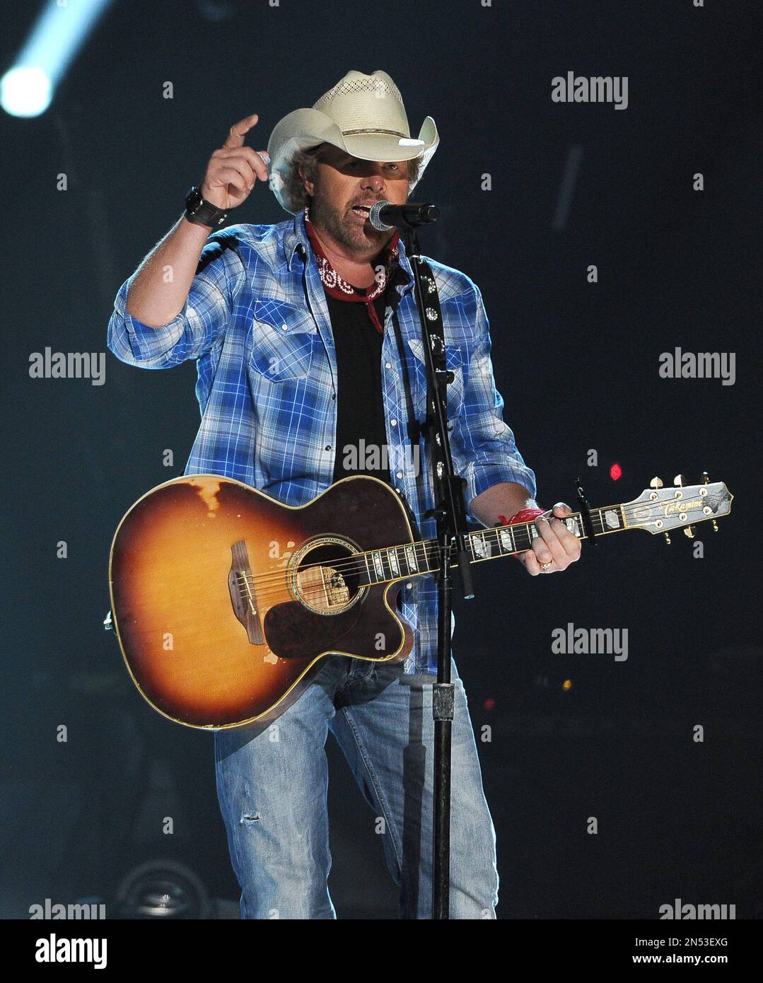 Toby Keith Performs At Acm Presents An All Star Salute To The Troops On