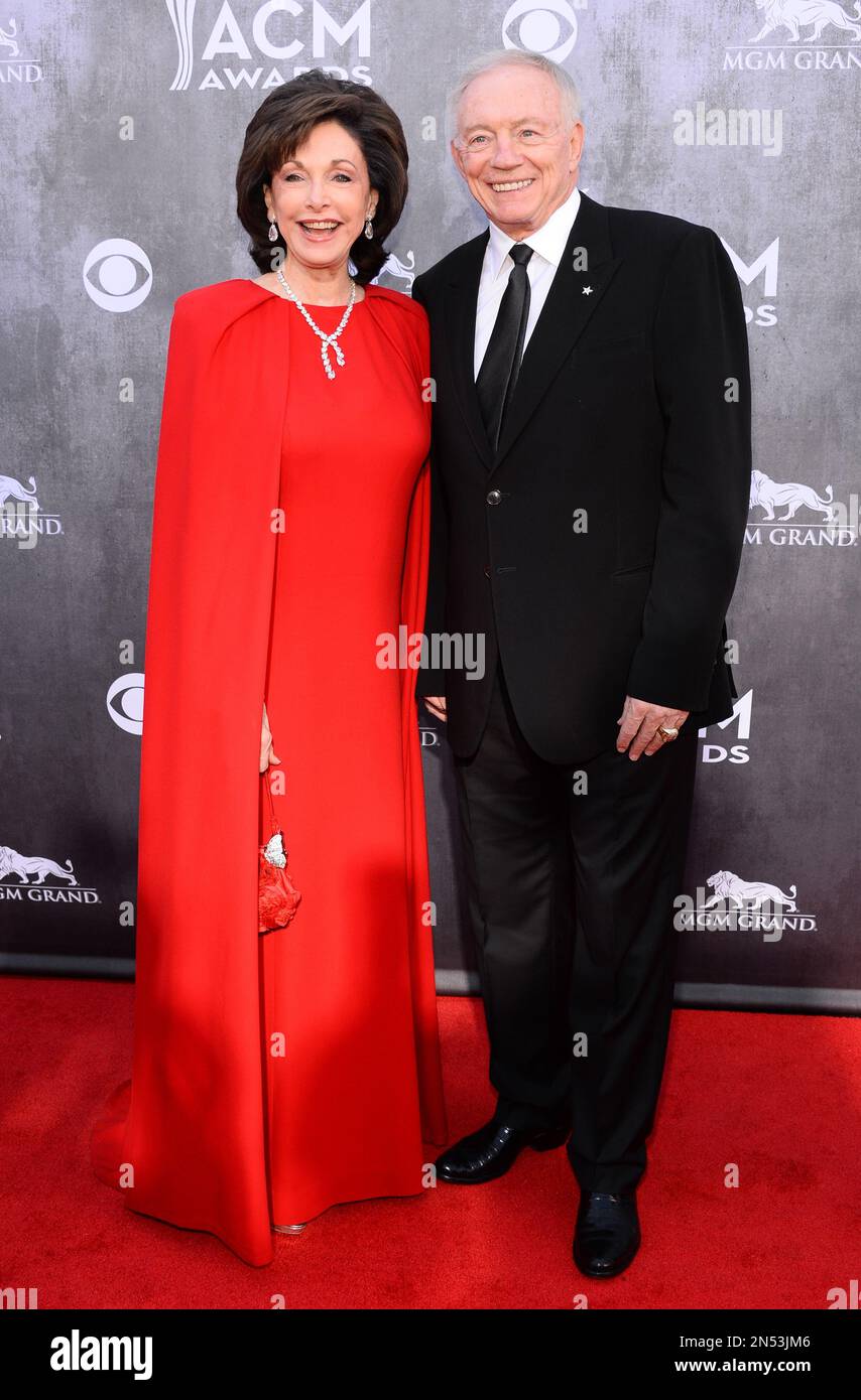 Gene Jones, left, and Jerry Jones arrive at the 49th annual Academy of ...
