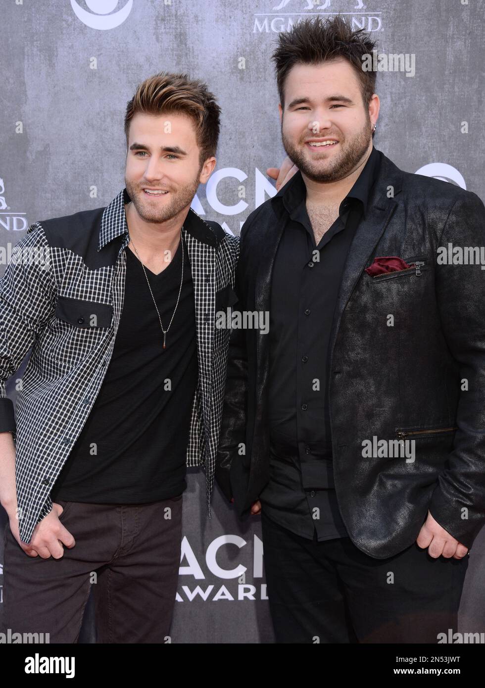 Colton Swon, left, and Zach Swon of the musical group The Swon Brothers ...