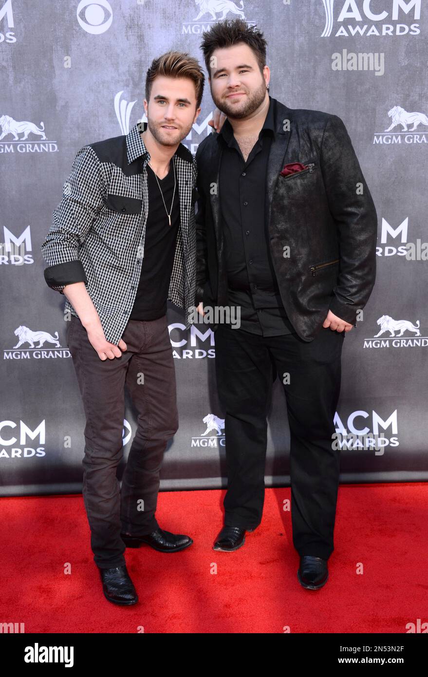 Colton Swon, left, and Zach Swon, of the musical group The Swon ...
