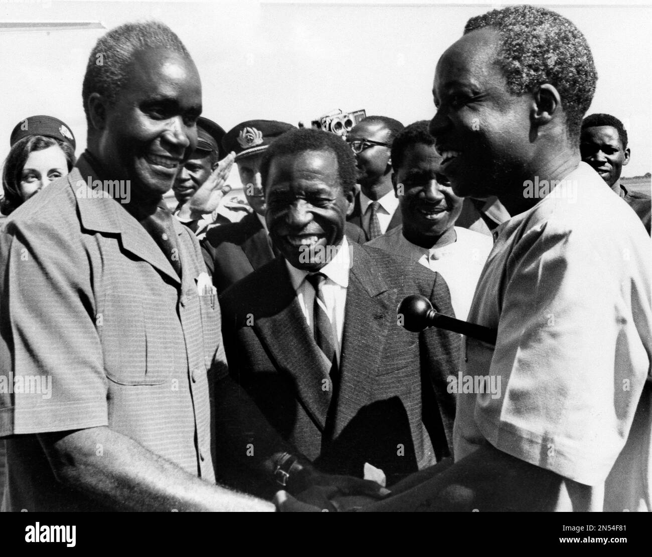 President Kenneth Kaunda of Nambia, left, President Alphonse Massamba ...