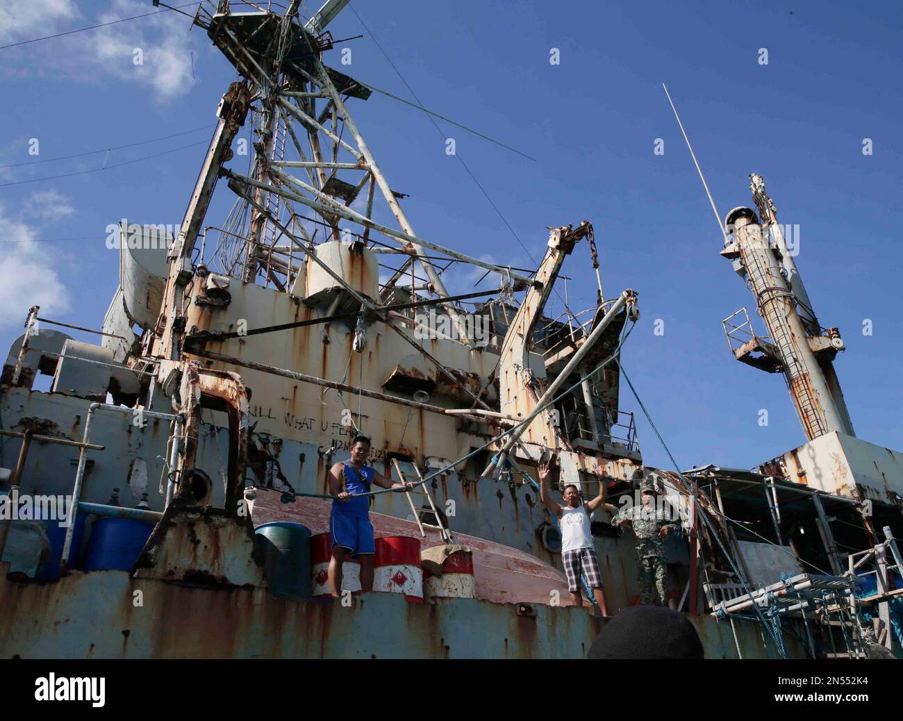 Fresh batch of Philippine Marines wave goodbye to the departing ...