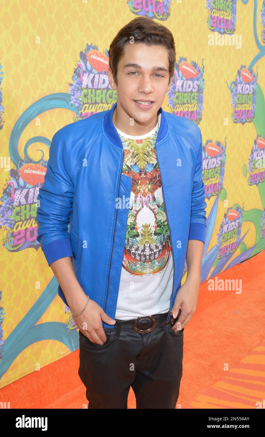 Austin Mahone arrives at the 27th annual Kids' Choice Awards at the ...